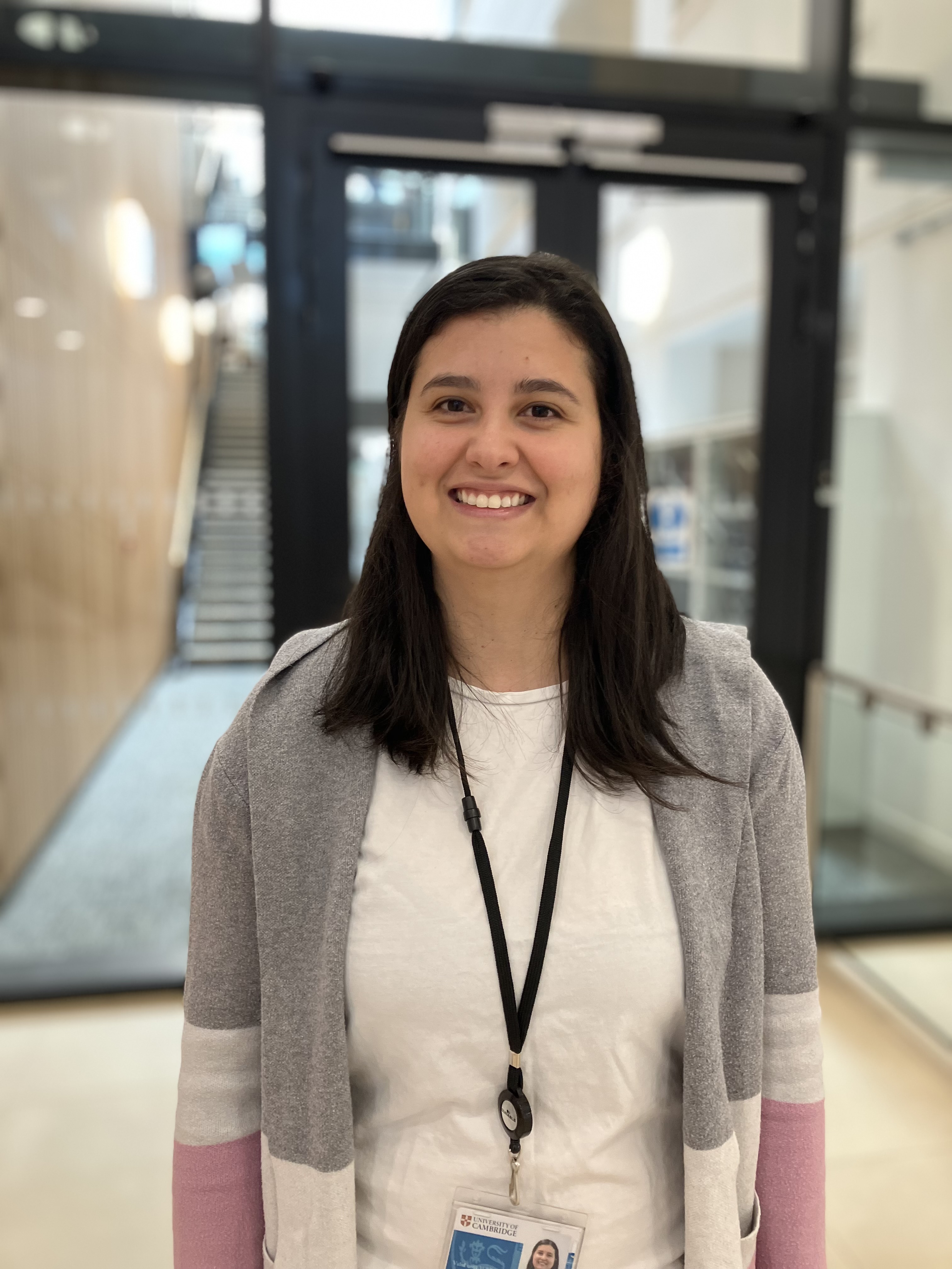 Welcome Larissa! | Photoactive Materials Group