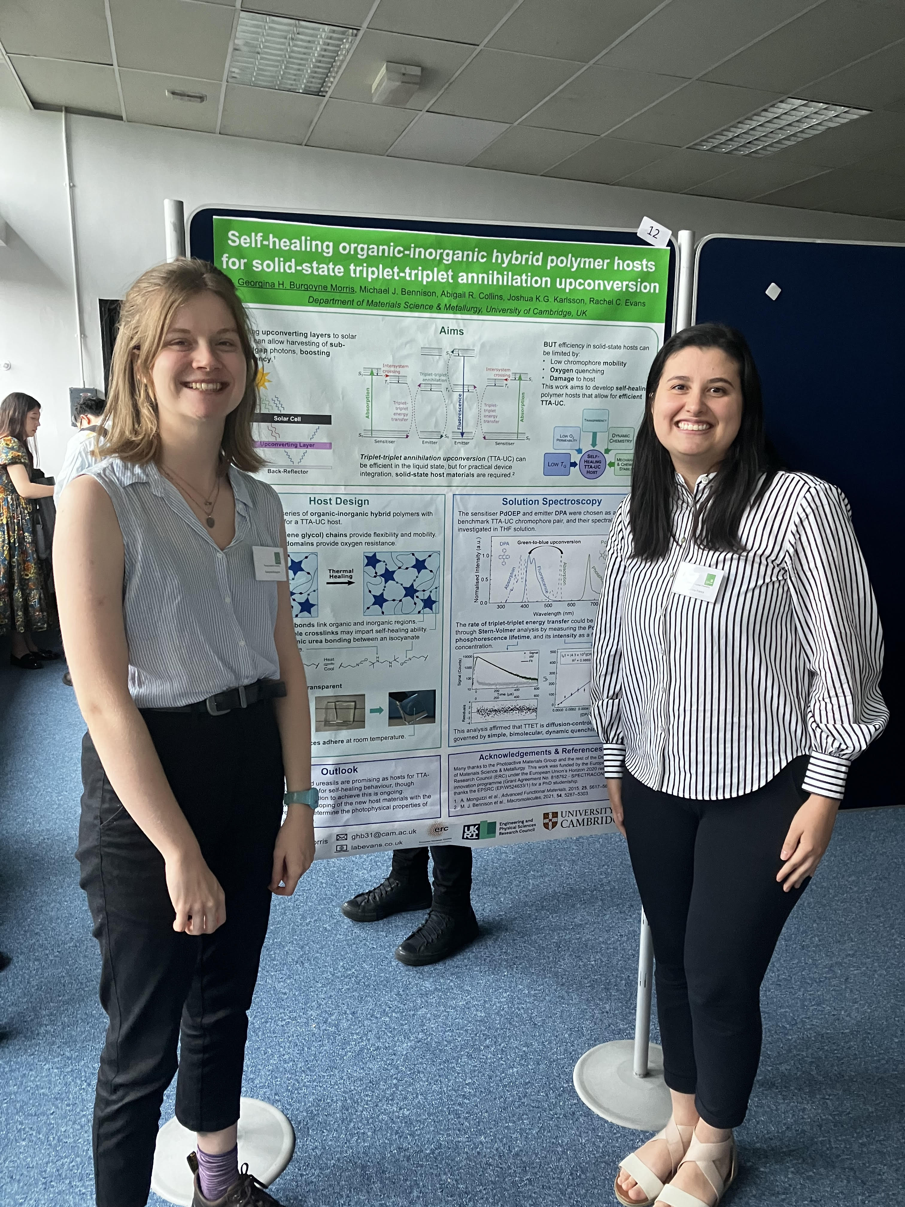 Congratulations to Larissa! | Photoactive Materials Group